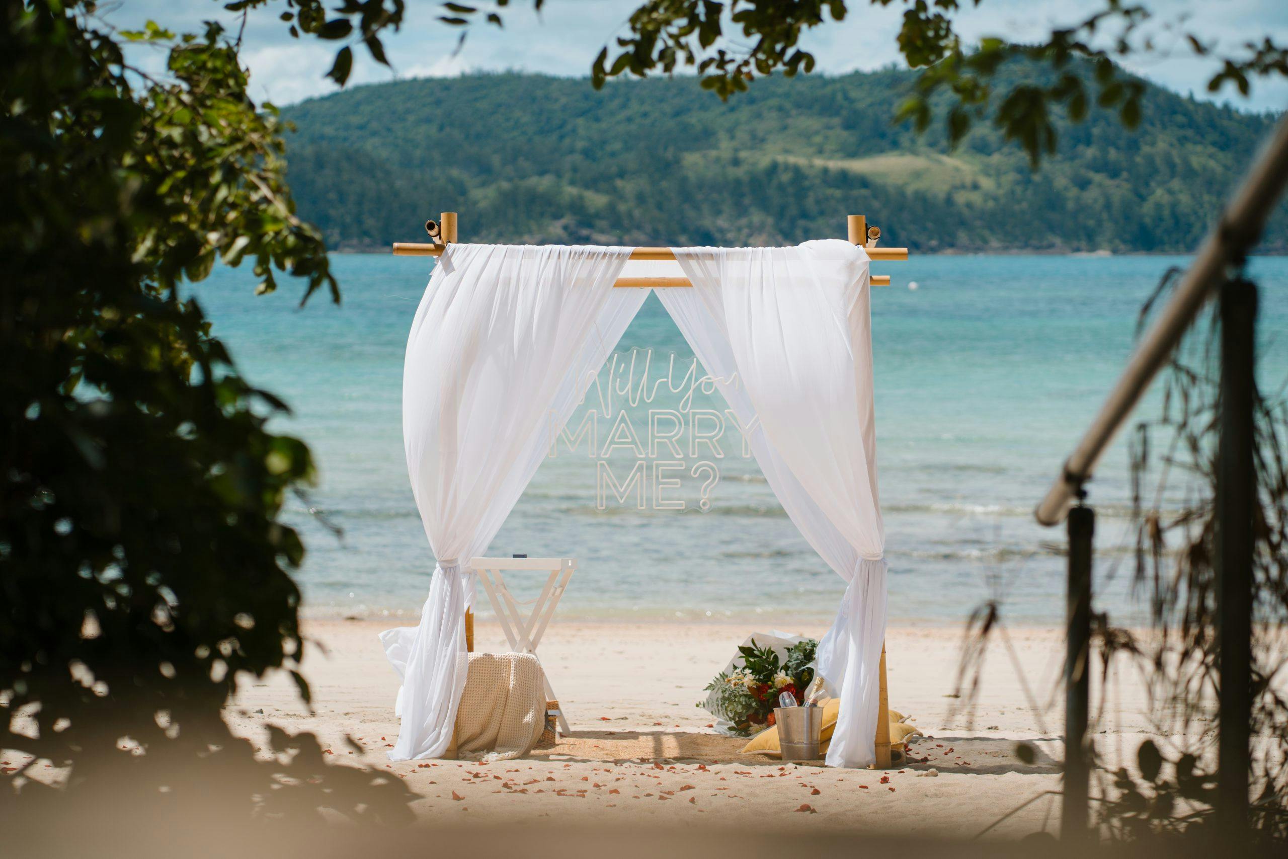 ROMANTIC PROPOSALS - Hamilton Island Weddings