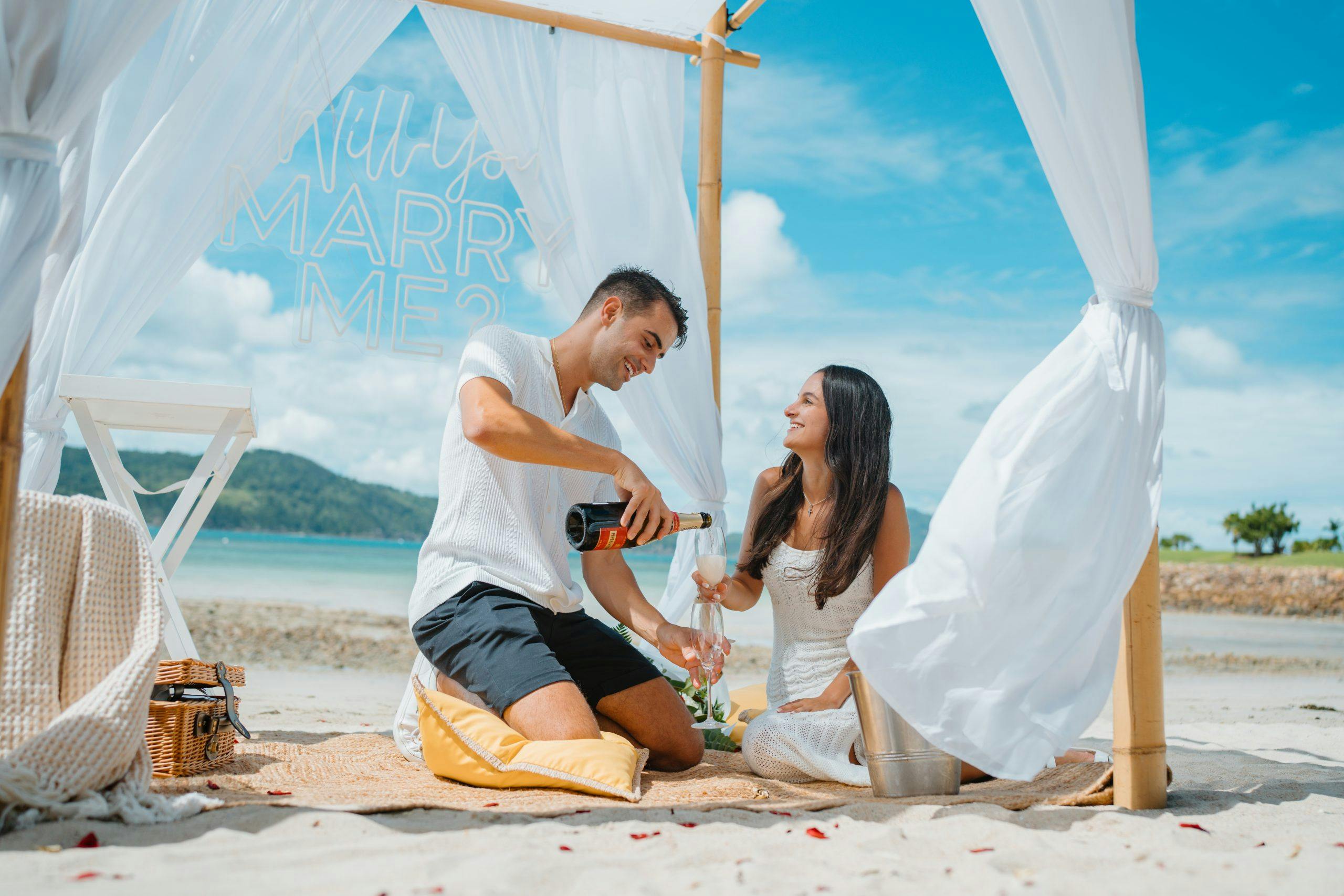 ROMANTIC PROPOSALS - Hamilton Island Weddings